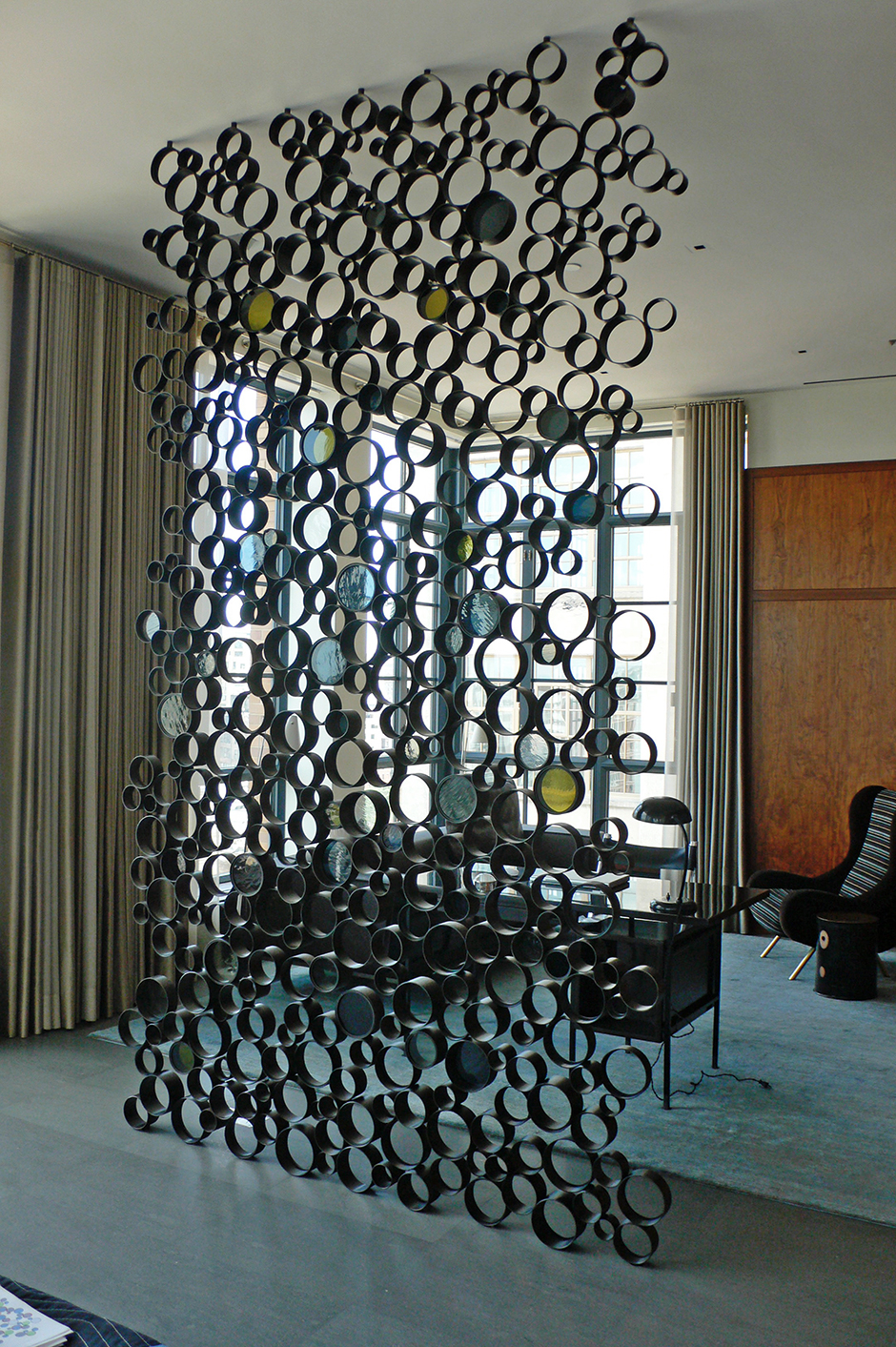 GLASS PARTITIONS IN INTERIOR DESIGN: IDEAS AND EXAMPLES - INTERIORISTA