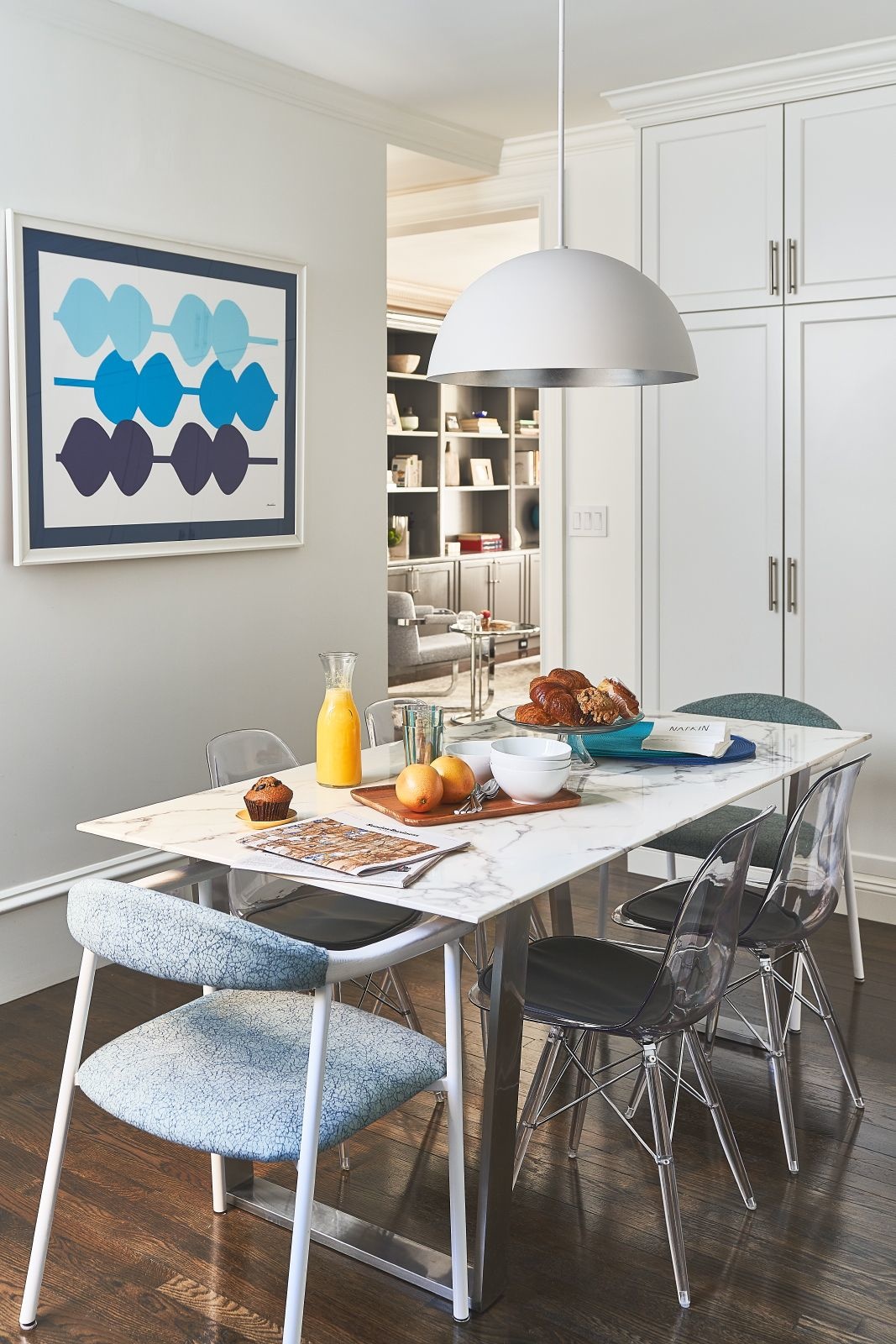 CLEAR CHAIRS: 30 EXAMPLES OF TRENDY FURNITURE - INTERIORISTA