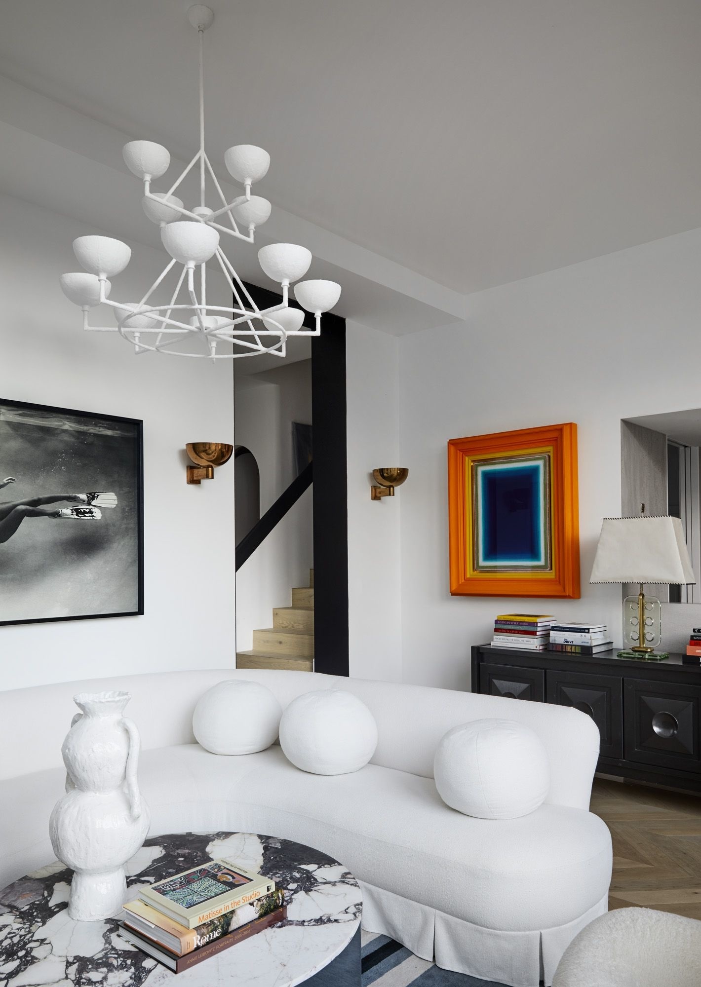 CURVED SOFA: 20 INSPIRING EXAMPLES - INTERIORISTA